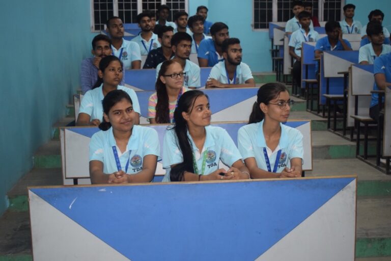 Gallery | Target Defence Academy Lucknow | NDA | Air Force | Army